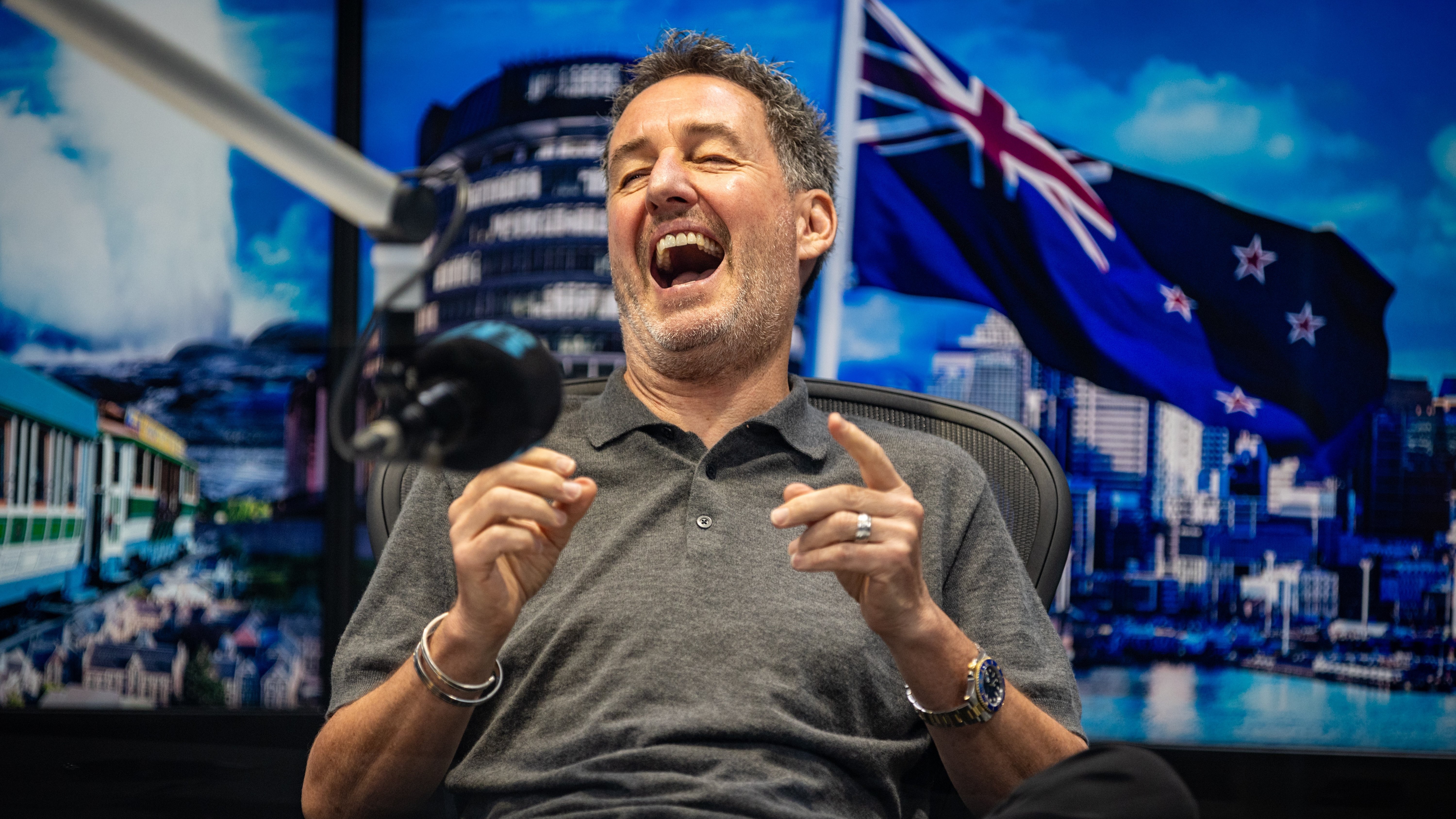 Wrapping the Week: Is Mike a bully?