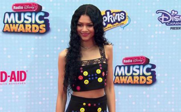 6 Times Zendaya Showed Off Her Amazing Abs