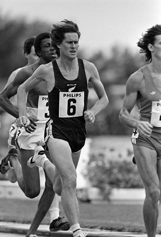 PHOTOS: 40 years on - Sir John Walker's record breaking mile