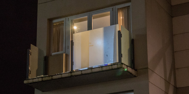 Woman falls from balcony in central Auckland