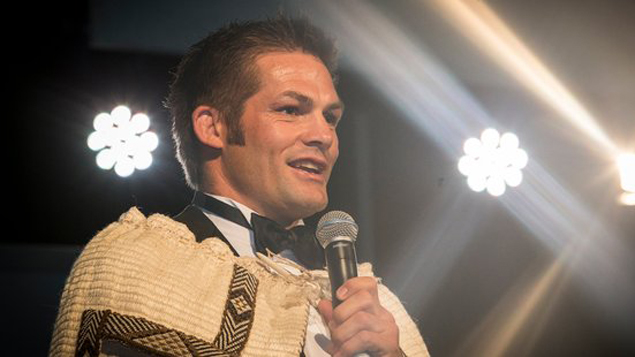 McCaw to receive life sized-statue in hometown