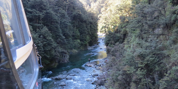 Two rafters rescued from Ngaruroro River