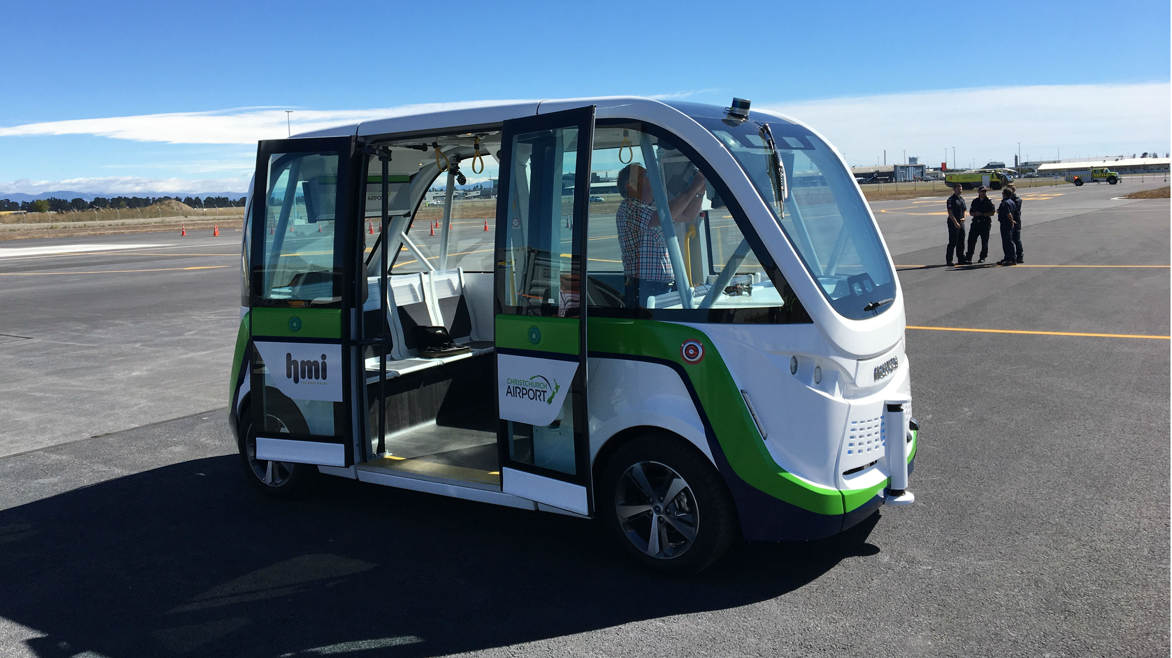 Christchurch Airport unveils driverless electric shuttle
