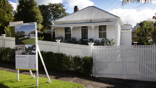Price drop in some regions no help for home buyers in Auckland and ...