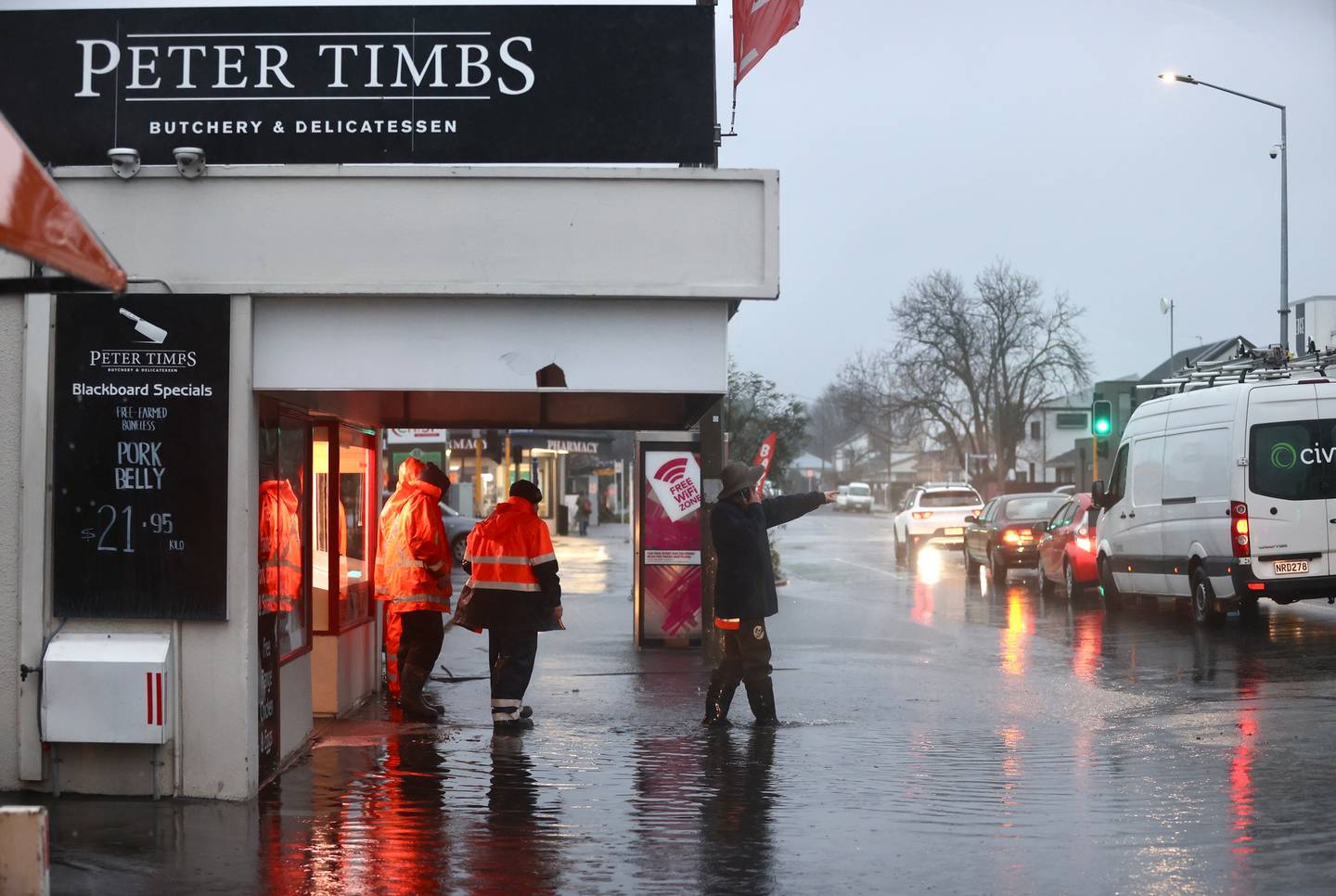 Heavy rain, strong winds, snow and swells batter NZ