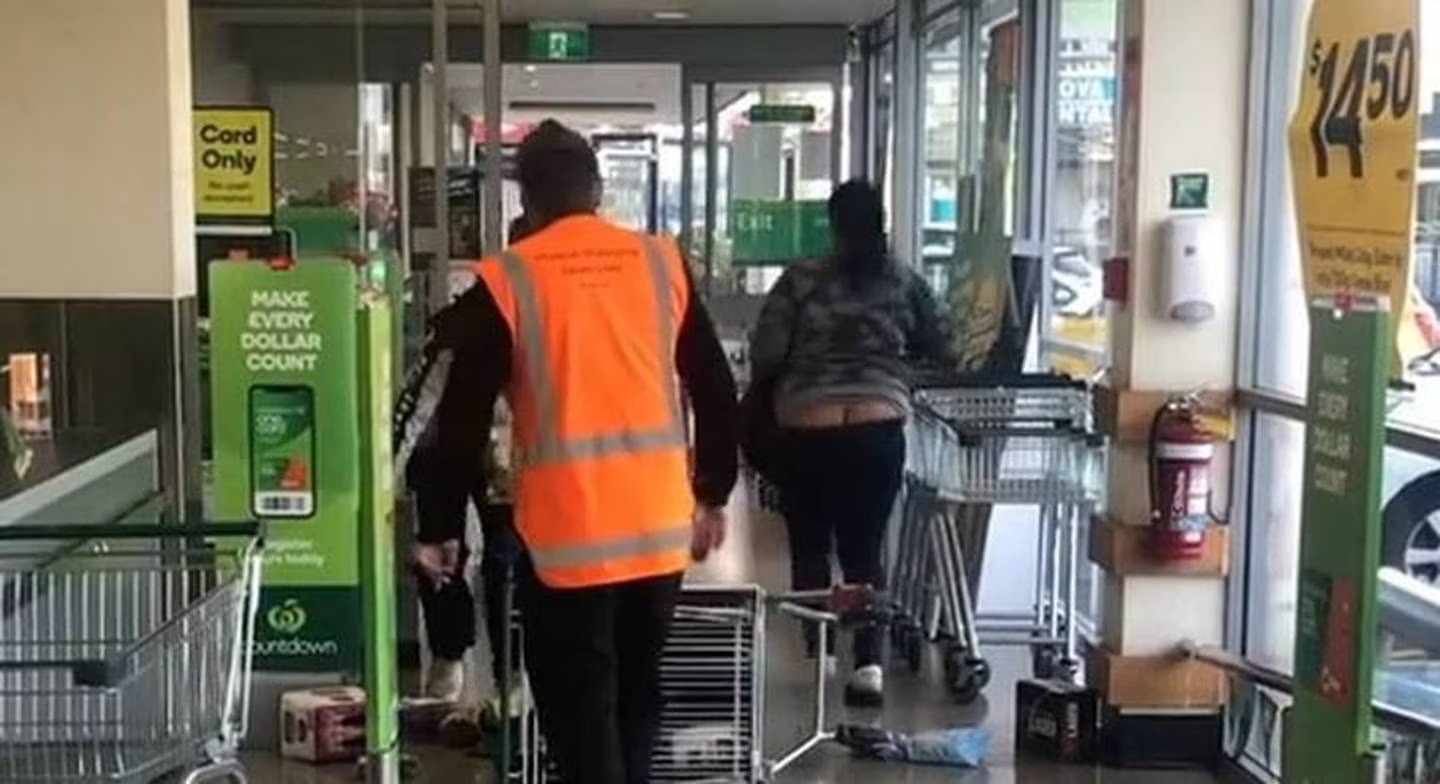 Brazen grocery theft: Police respond after women try to steal packed ...