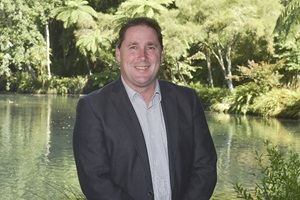 New Plymouth councillor 'ashamed' to sing national anthem in te reo