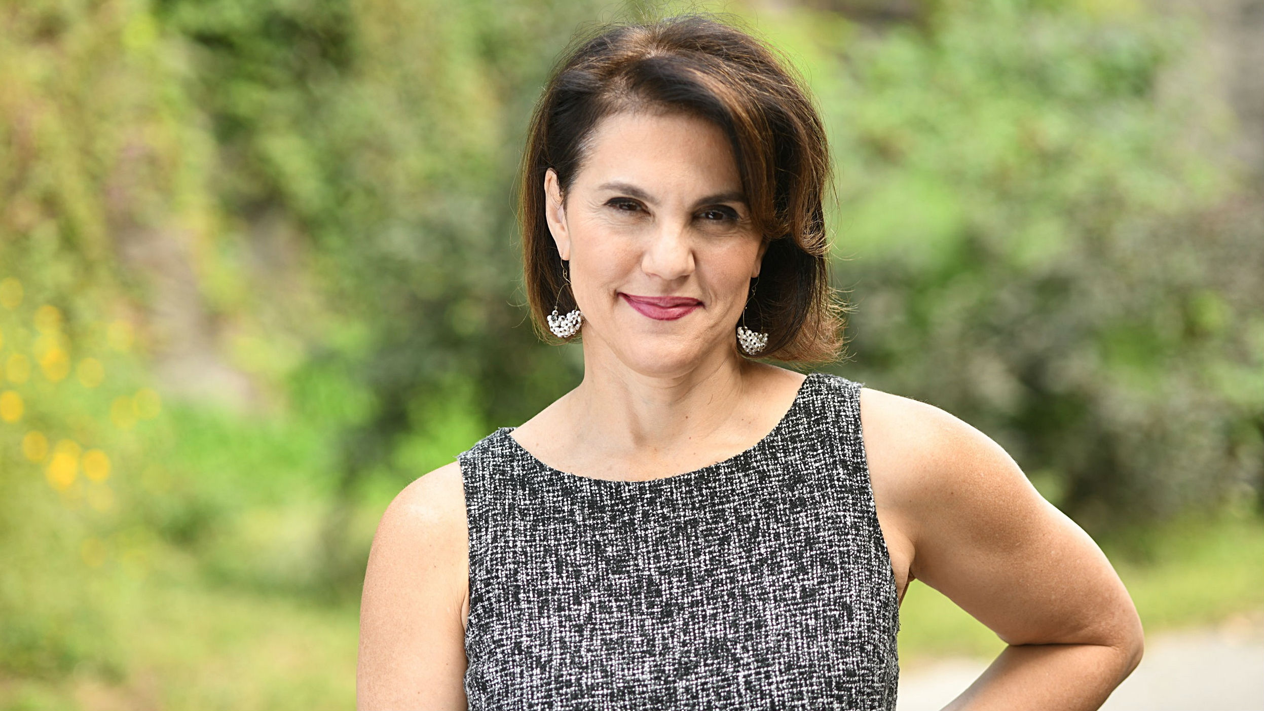 Journalist Abby Ellin speaks to Jack Tame