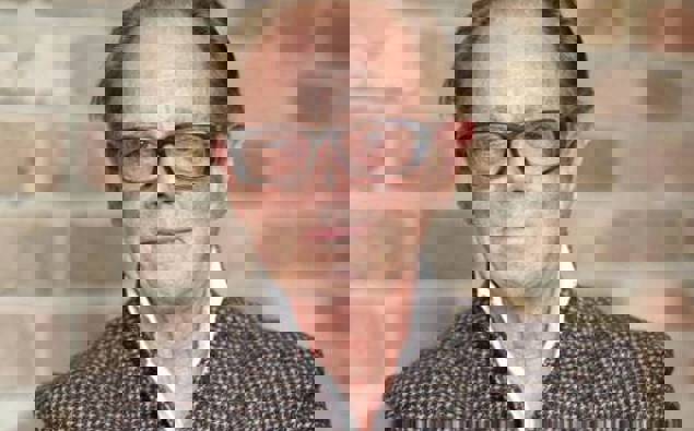 Sir Michael Hill releases new book as he celebrates 40 years in business