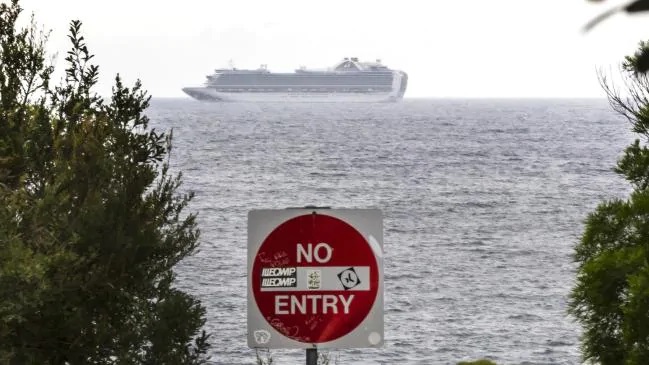 Coronavirus Australia: 200 Ruby Princess crew members with virus symptoms