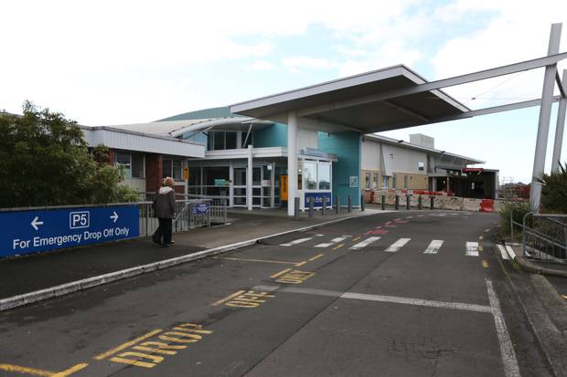 Waitakere Hospital says no patients have become ill from infected nurses