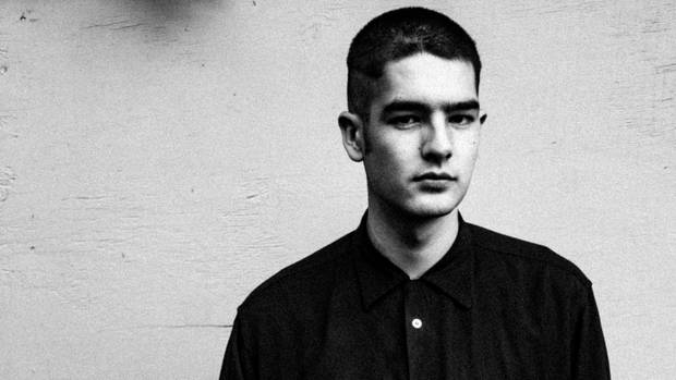 Harper Finn performs new single Norway