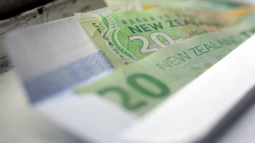 Amanda Morrall: Bonus Bonds are a rip off!