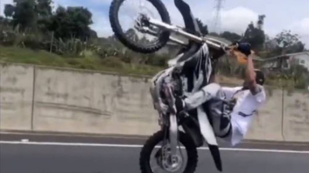 Police make arrest after motorcyclist mob causes havoc on Auckland roads