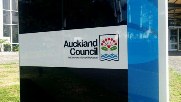Local board support for 1080 drop in Hunua Ranges