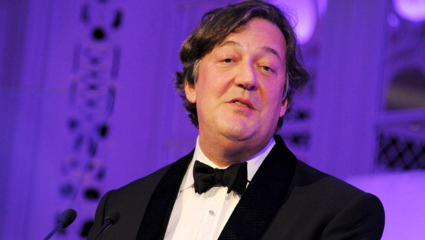 British actor Stephen Fry to wed