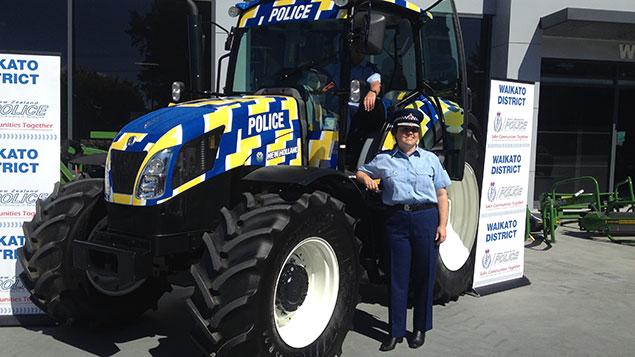 Rainbow police car launched for Pride festival : r/newzealand