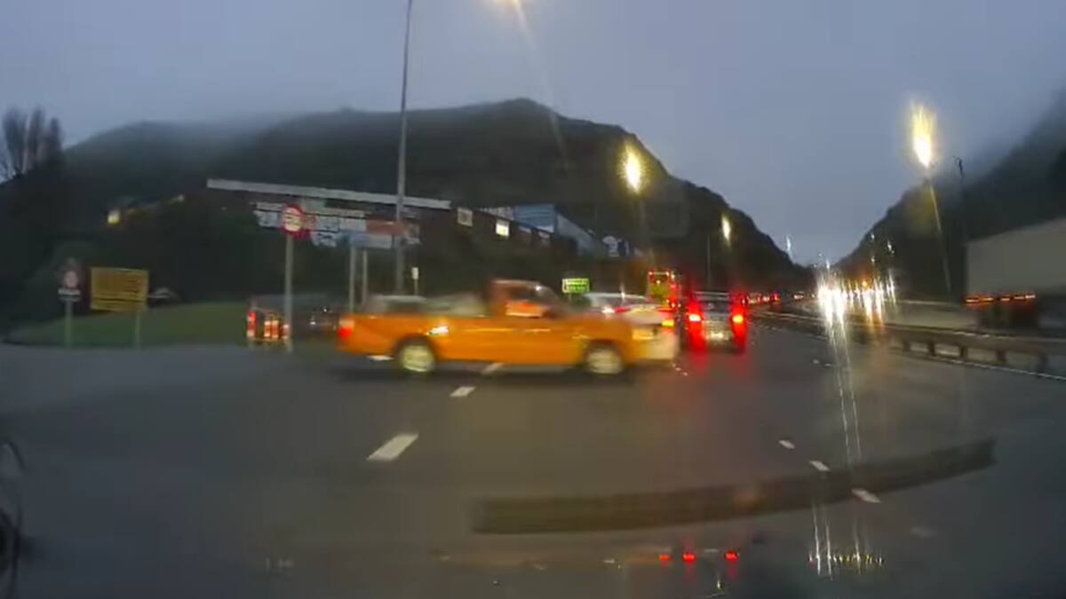 Dash cam captures SH1 crash in Wellington, traffic delays follow