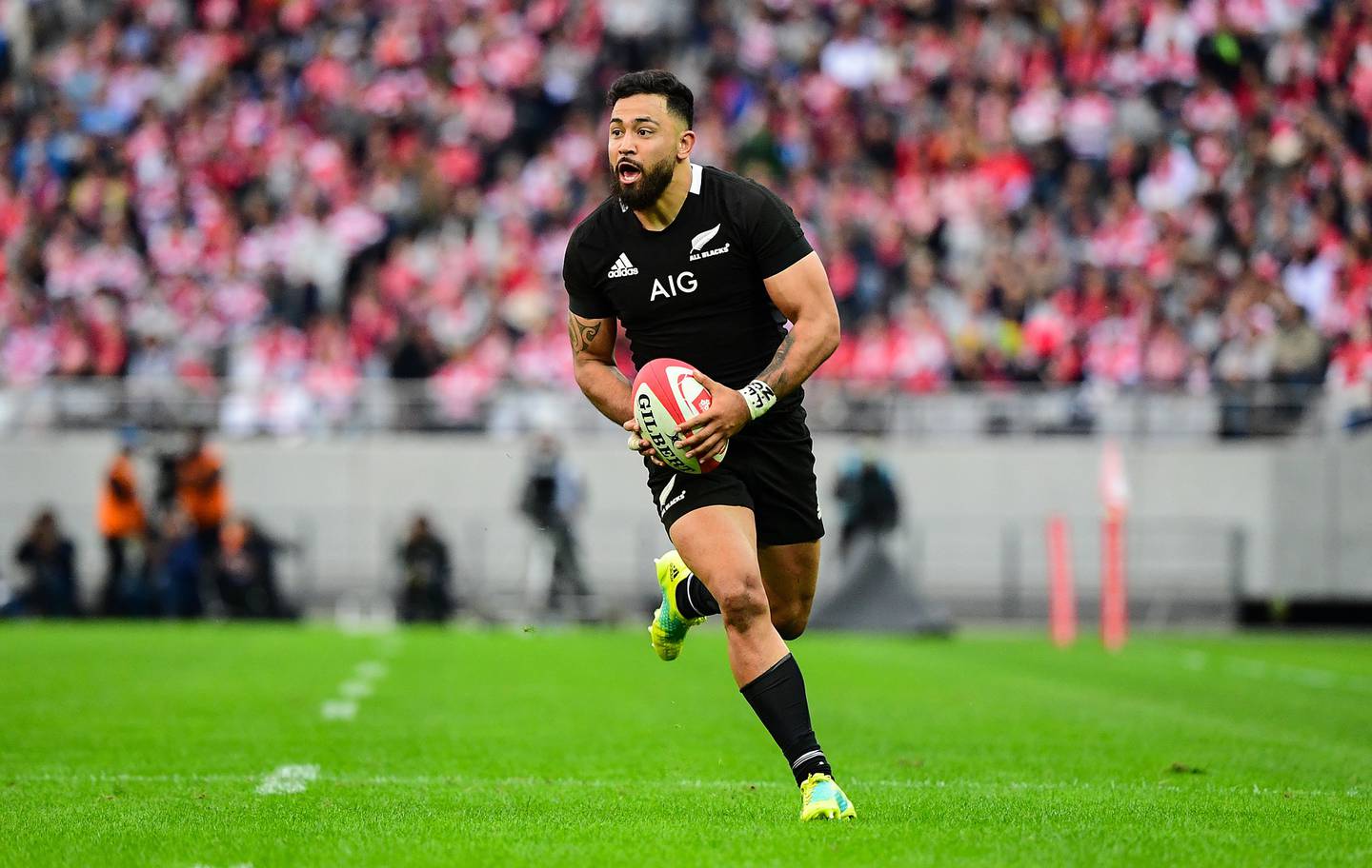 Former All Black signs for Aussie Super Rugby team