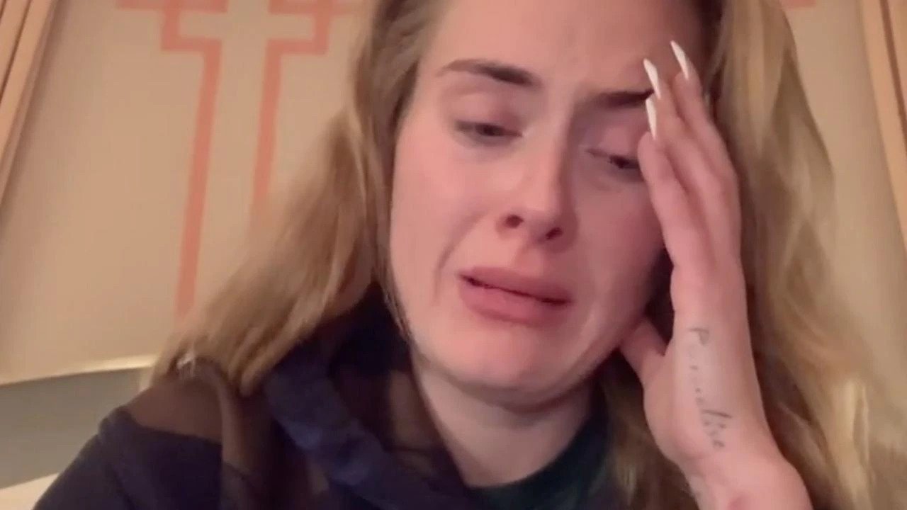 'I'm really sorry': Adele's shocks fans with tearful announcement