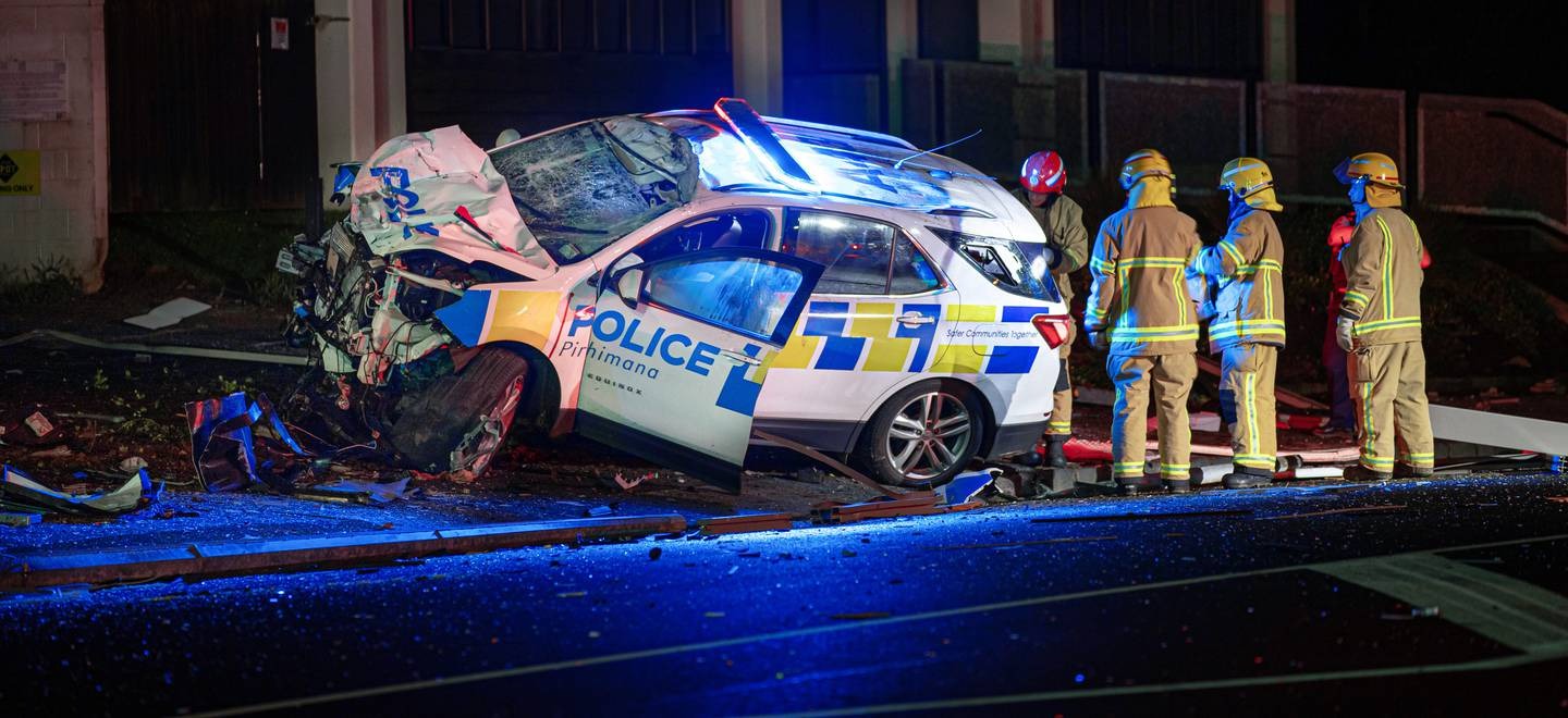 Police pursuit ends in dramatic fashion with patrol car crash
