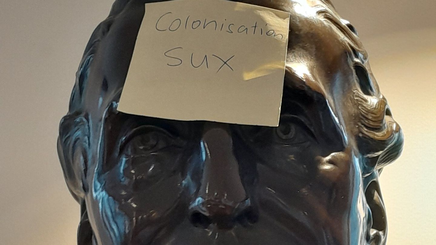 Wellington councillor's sticky solution to 'colonialist' sculpture