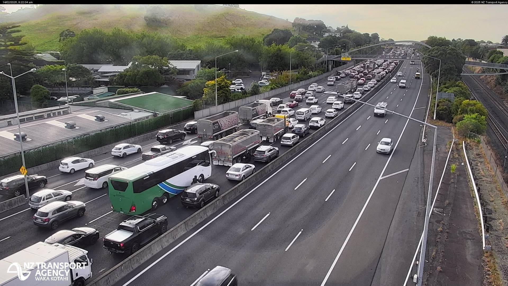 Motorcyclist dies after serious crash, Southern Motorway southbound ...