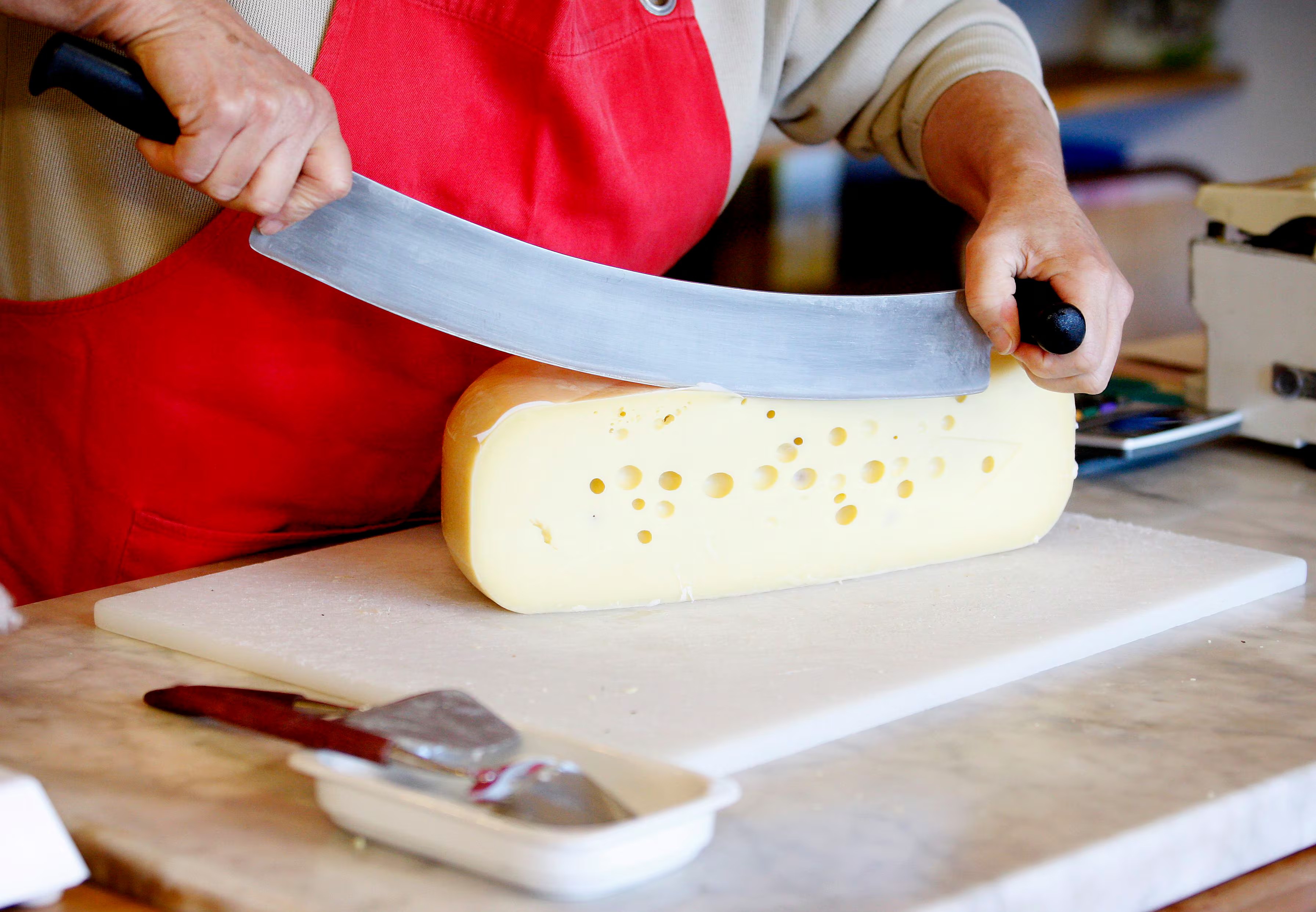 UK thieves steal over $650,000 worth of cheese in fraud scheme