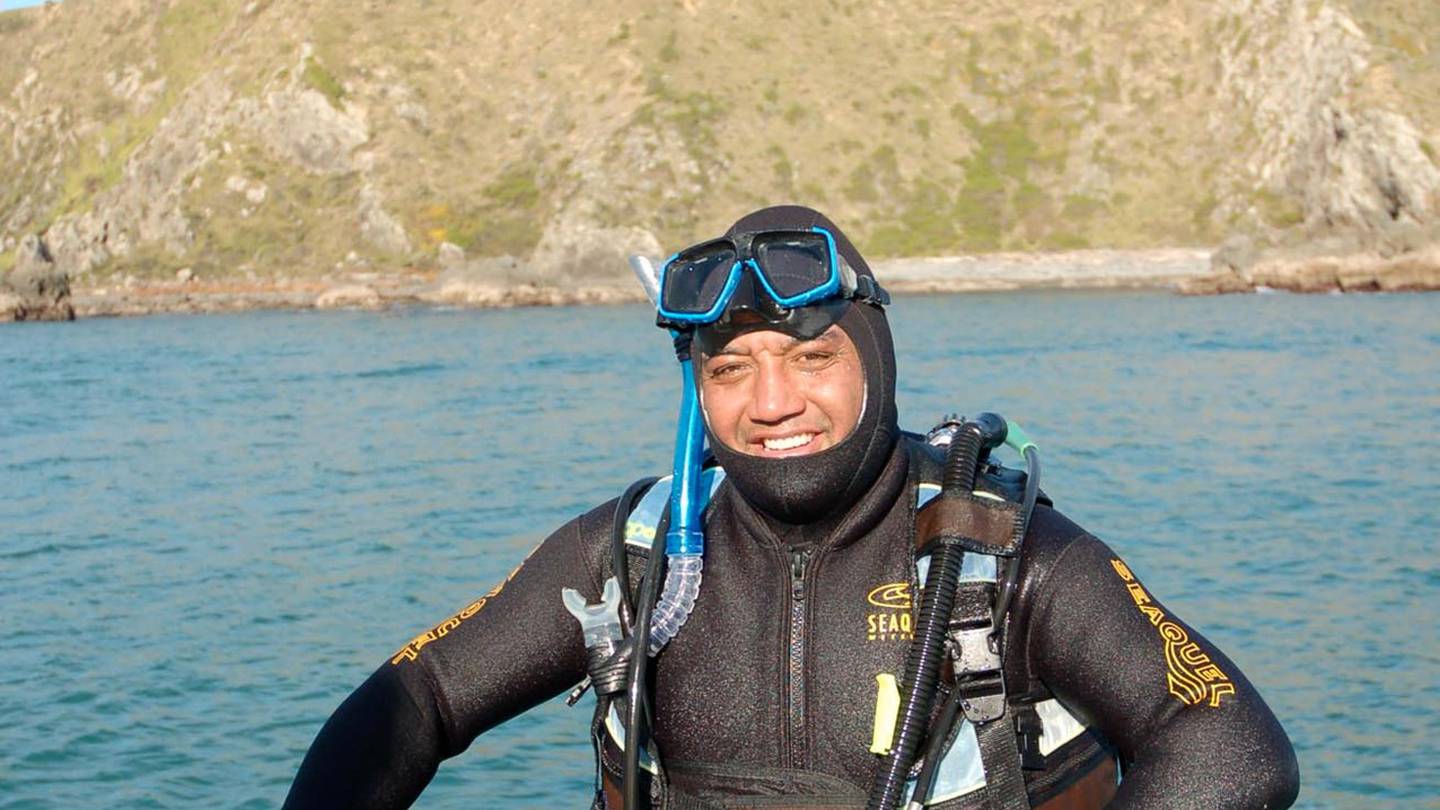 Six And A Song with Rob Hewitt