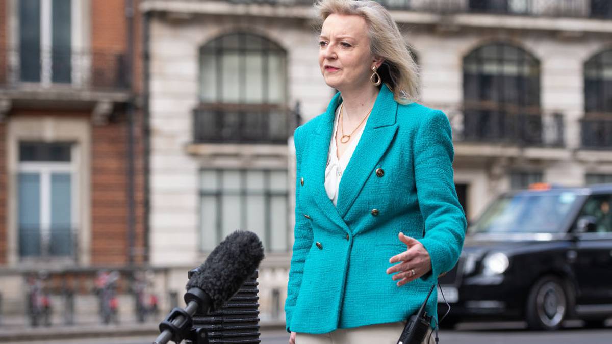 Johnson gone, Truss in